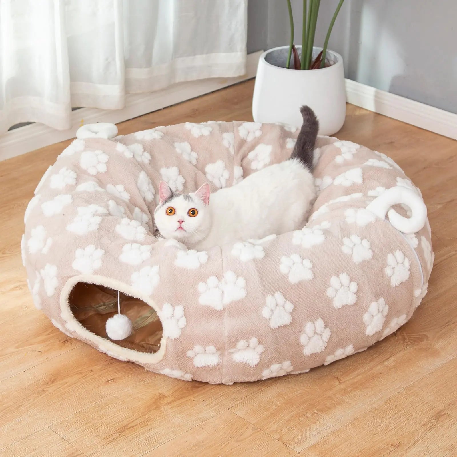 Cat Tunnel Bed for Indoor Cats – Wiggle & Wag